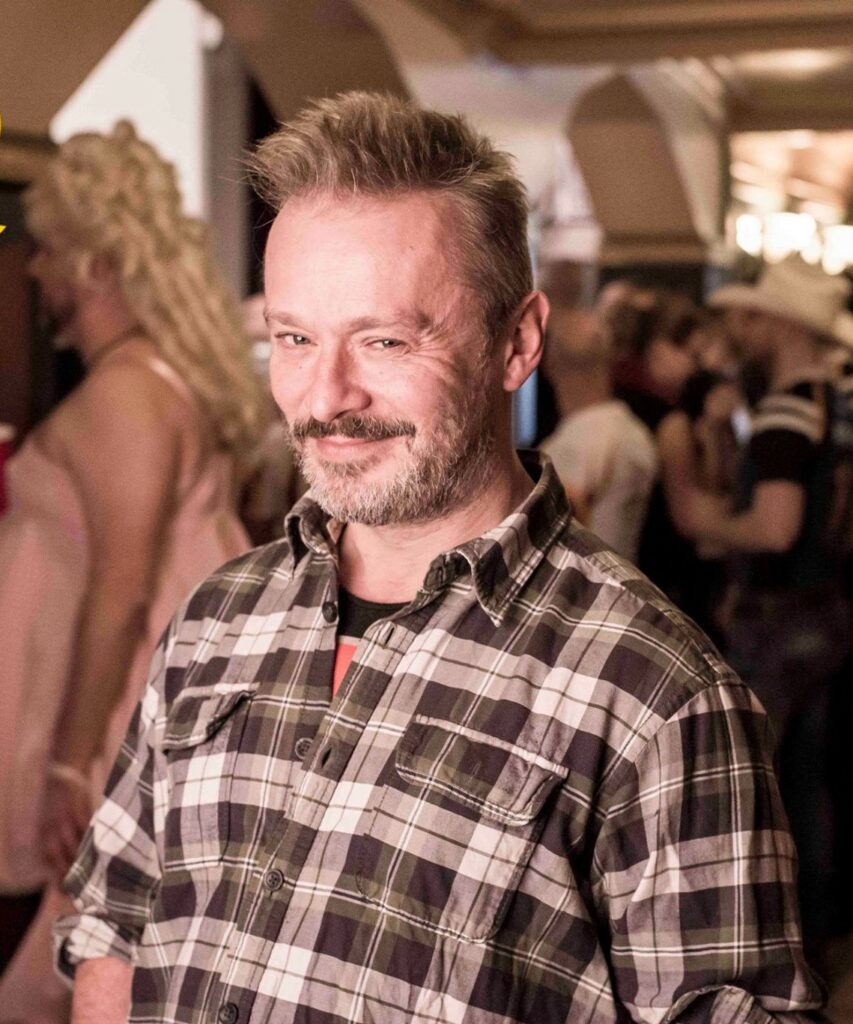 Eric Adam’s Jonction: Exploring the Solitude of Urban Spaces